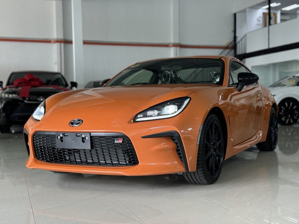 Toyota GR86 RZ 10th Anniversary Edition (A)